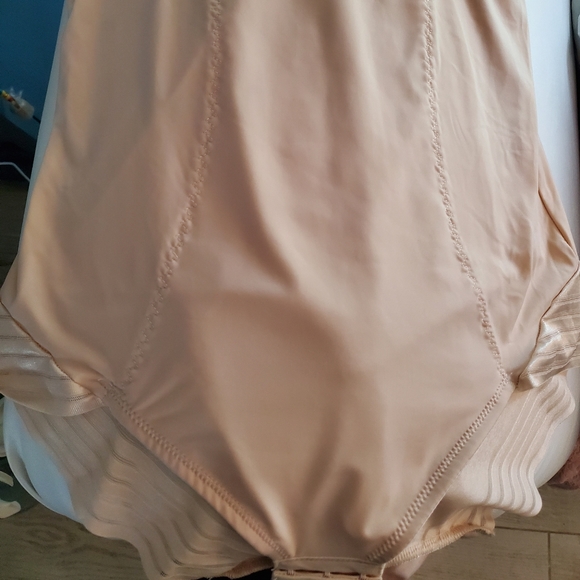 under where? | Intimates & Sleepwear | Under Where Bodysuit Shapewear ...